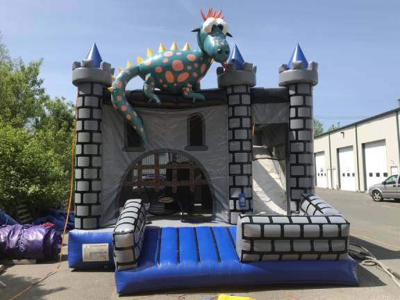 Dragon Castle bounce house & slide rental - Fairfield & Westchester ...